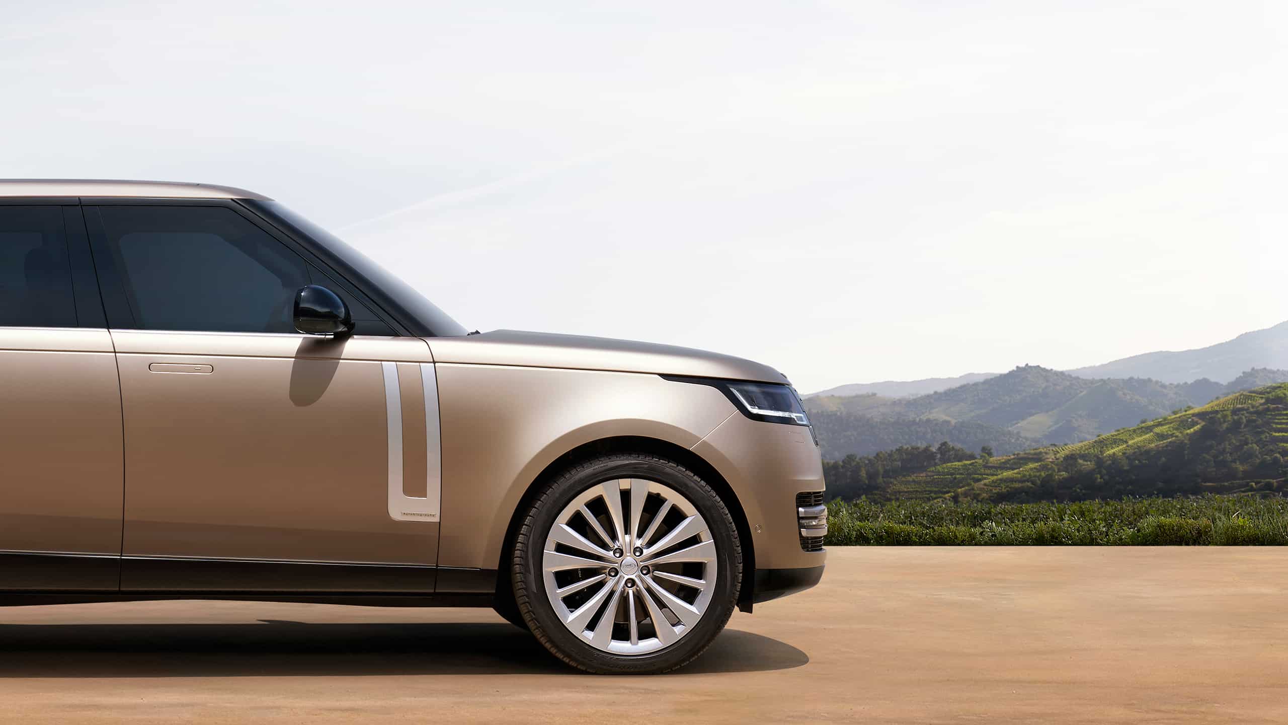 Range Rover | Explore Luxury SUVs and 4x4 Vehicles