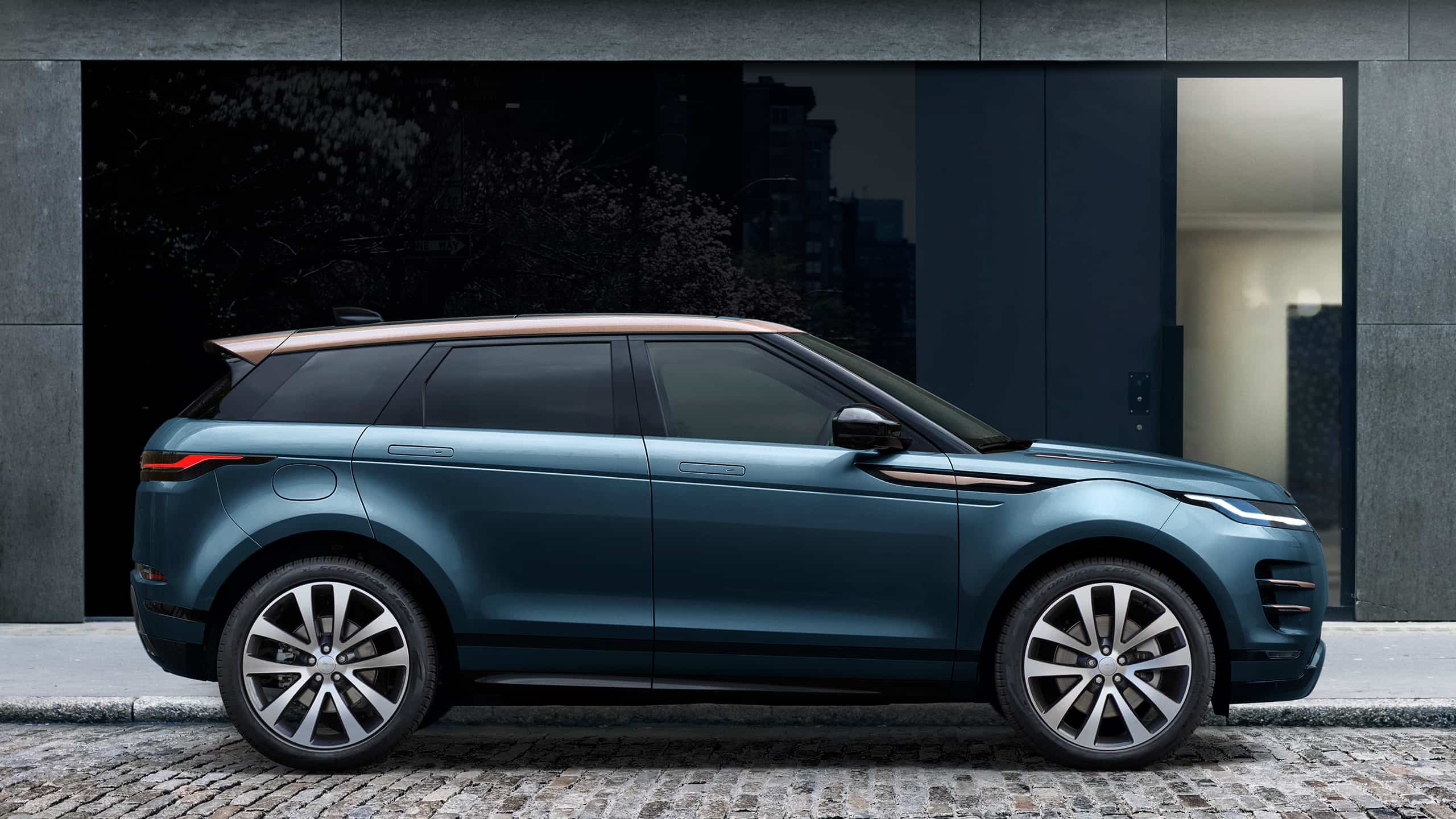 Build Your New Luxury SUV Online | Land Rover Canada