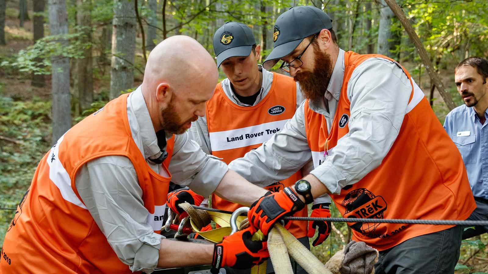 La Compétition Off‑road Trek - Gallerie | Land Rover Canada